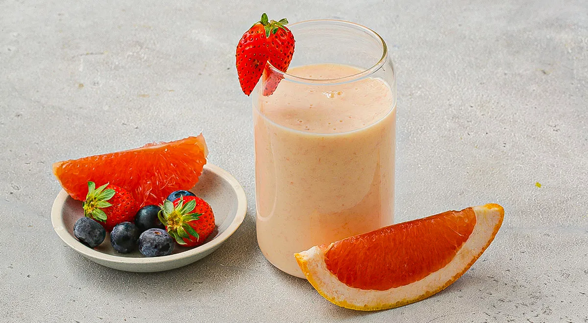 Grapefruit and Pineapple Smoothie