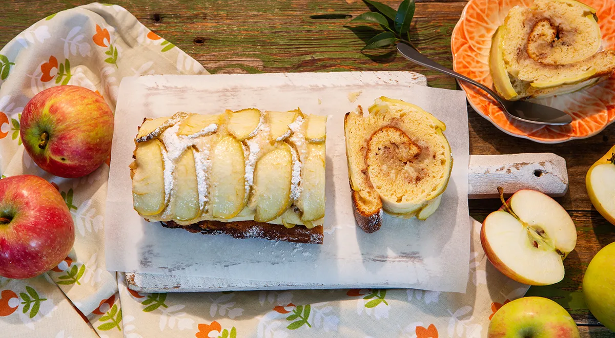 Apple Roll with Condensed Milk